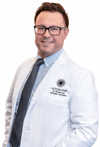 Saphenectomy, vein stripping, ligation. Treat venous insufficiency Montreal